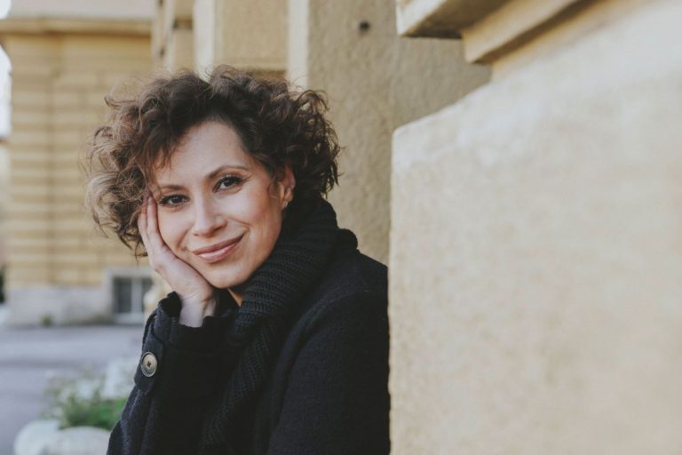 Tena Štivičić: Dosje Epstein - kad se male ruke slože - Zaposlena.hr